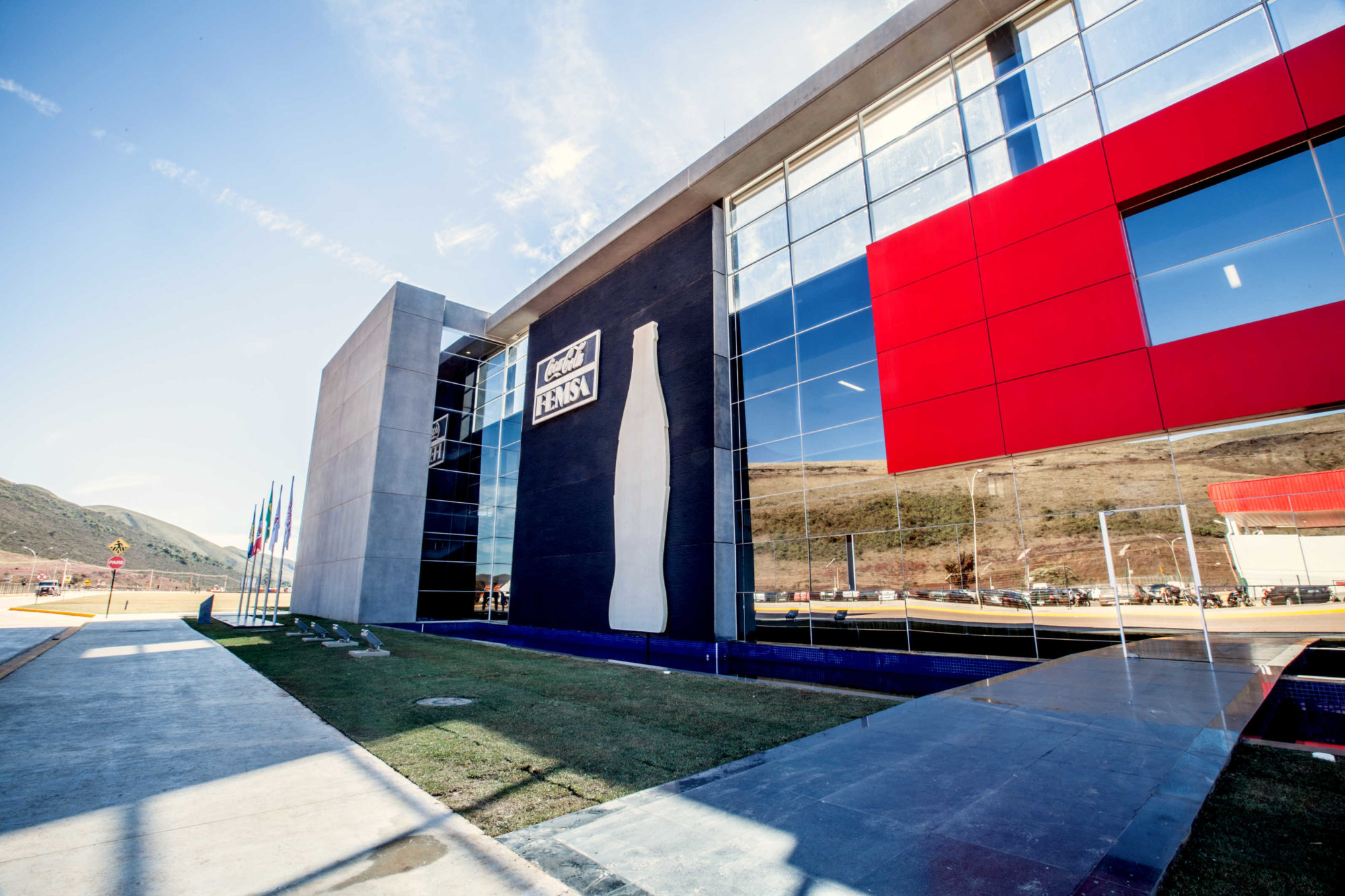 Coca-Cola FEMSA Brasil abre vagas de emprego em Minas Gerais