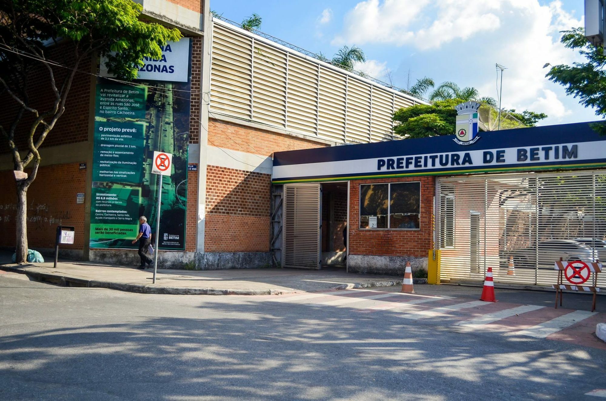 Prefeitura de Betim abre processo seletivo para 484 vagas em educação