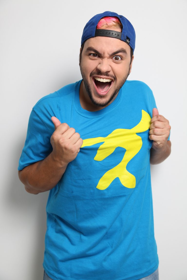 Youtuber Luccas Neto se apresenta no Km de Vantagens Hall com o ...