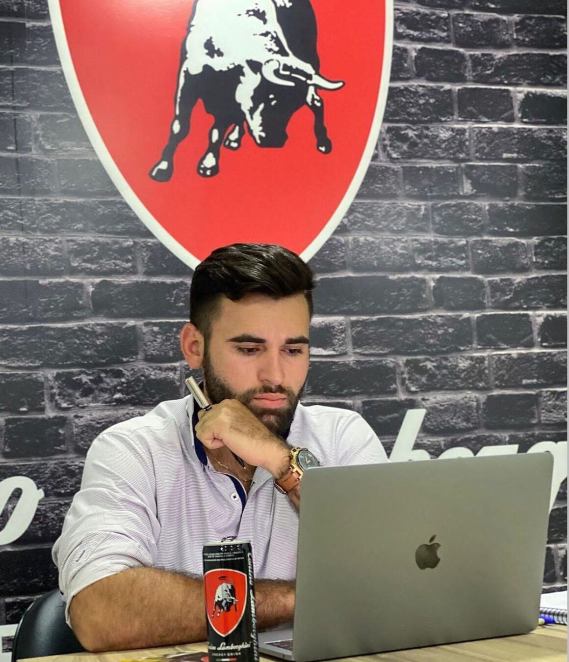 Iago Leonidas Ajuda Você A Adquirir Alta Performance No Cenário Digital