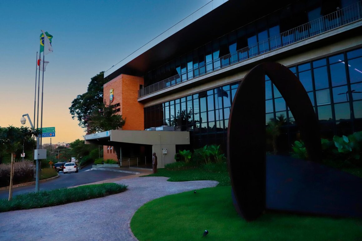 Passo a passo para se inscrever no concurso CMBH 2024 – Por Dentro de ...