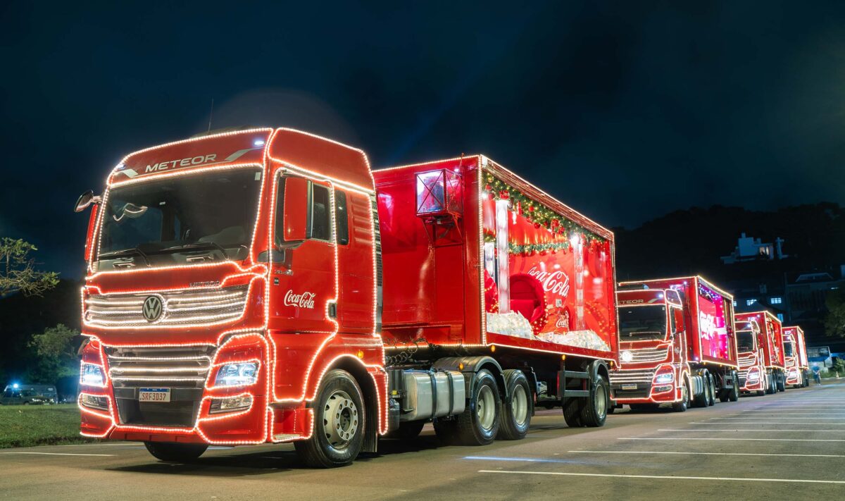 Caravana de Natal da Coca-Cola chega a Grande BH; veja roteiro
